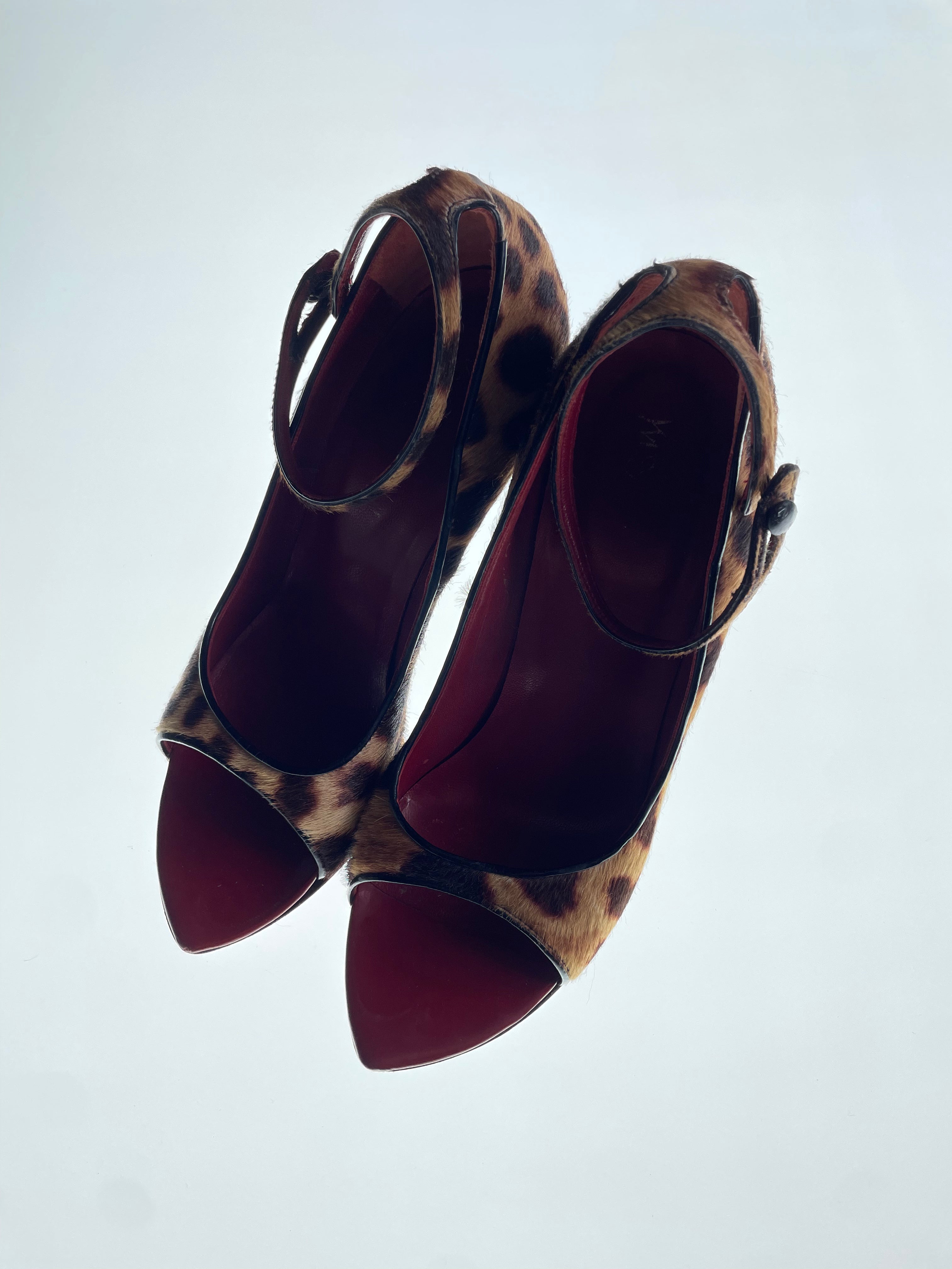 Baraboux | Yves Saint Laurent FW04 Leopard Pony Hair Heels